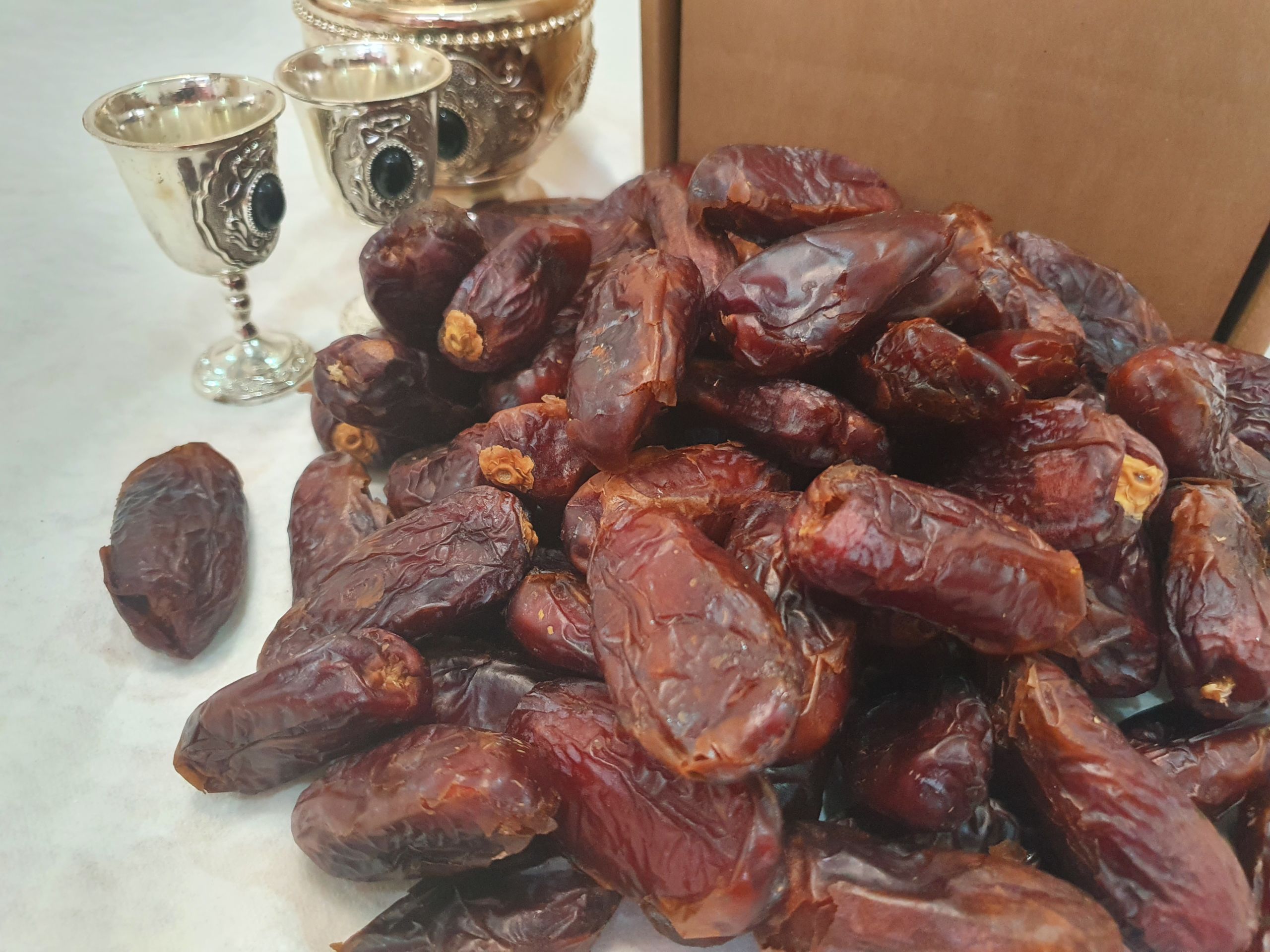 Amber Dates Organic 100% Premium Quality 1kg - Ajwa Al-madina